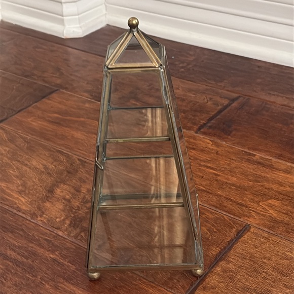Accents | Pyramid Display Case | Poshmark
